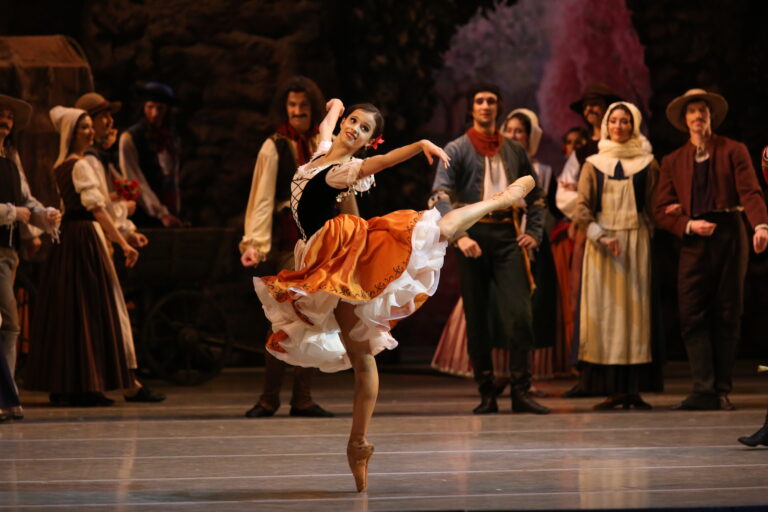 MARIA KHOREVA – Digging into characters – Dance for You Magazine